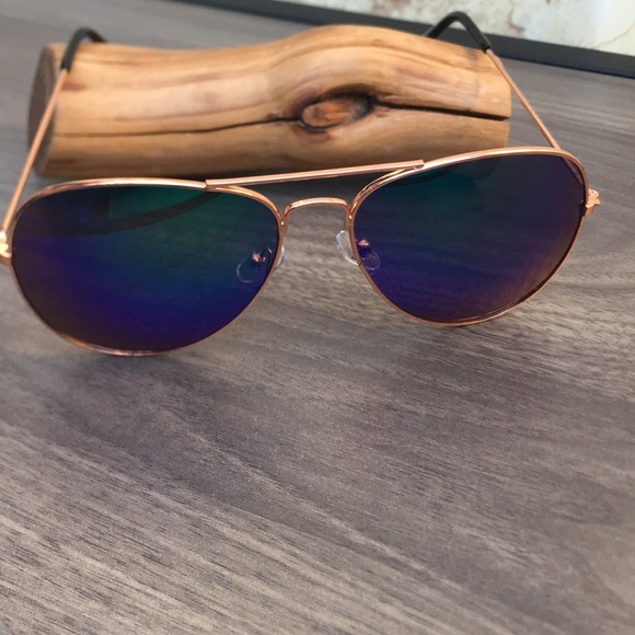 Accessories | New Unisex Rose Gold Wire Frame Aviator Sunglasses | Poshmark